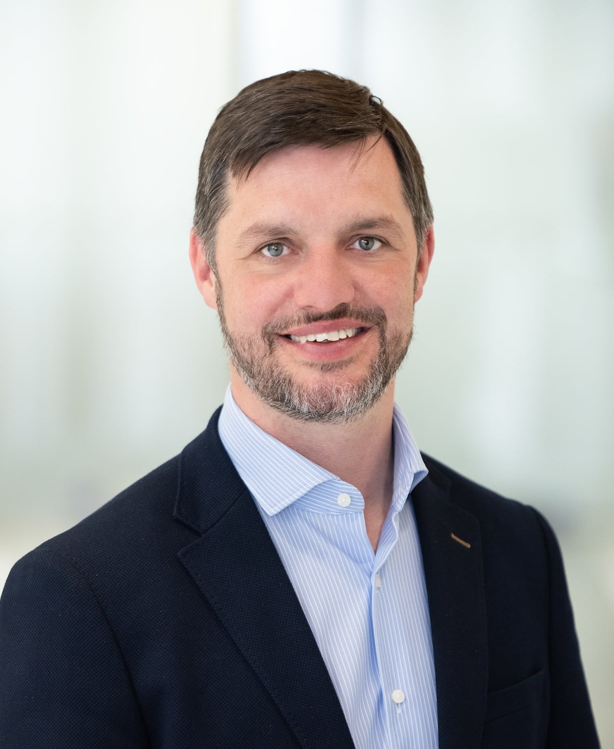 Leveraging AI for an Enhanced Investor Onboarding Experience - Traders ...