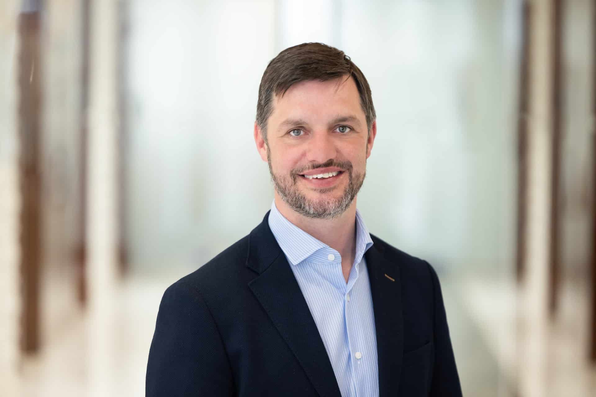 Leveraging AI for an Enhanced Investor Onboarding Experience - Traders ...